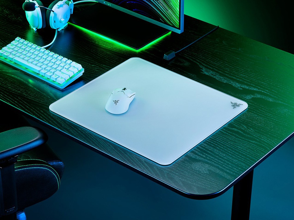 Razer Atlas Tempered Glass Gaming Mouse Mat White | Razer Mousepads ...